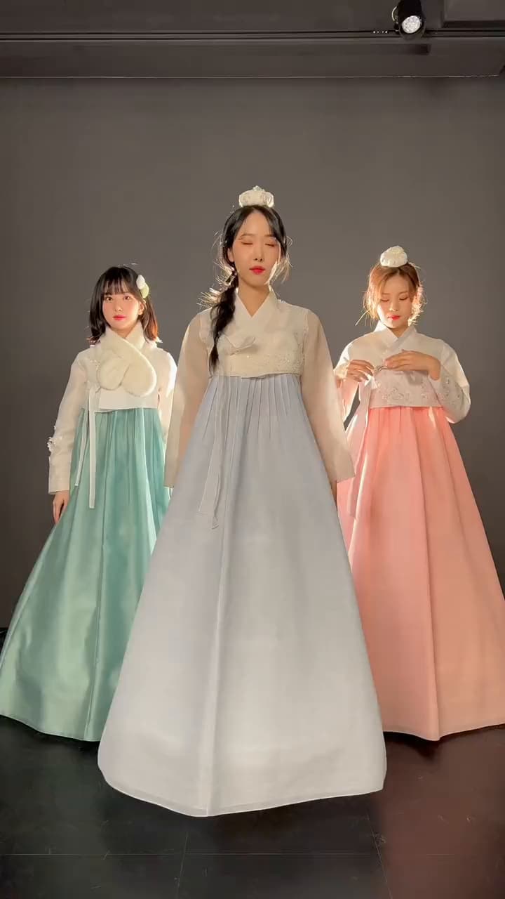 #集中討論 VIVIZ 迷你三輯 𝗩𝗮𝗿𝗶𝗼𝗨𝗦 回歸 - B247 留言 | Dcard