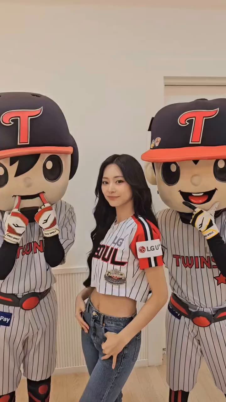 子瑜🦌跟韓職LG雙子隊吉祥物跳"Run Away"💃🏼💙 - TW0614瑜粉🦌💙 (@erttfsayu) | Dcard