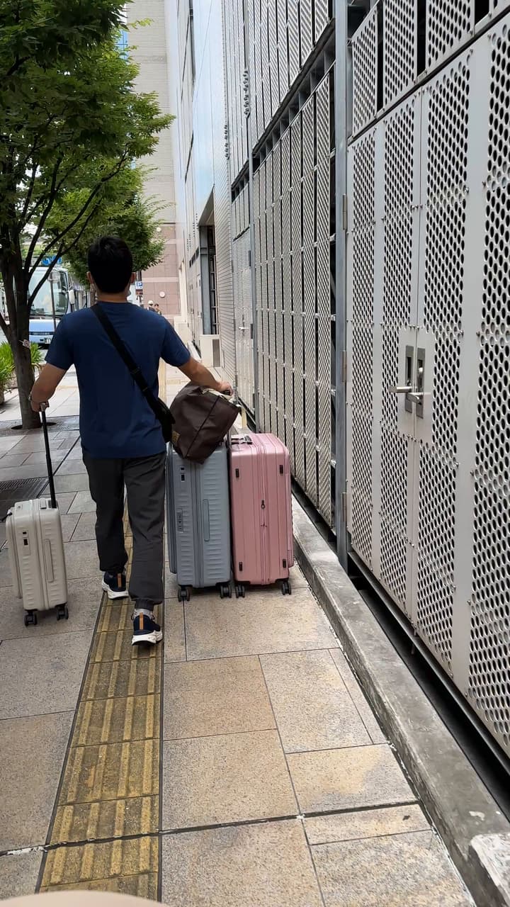 開團｜LAMADA二代靜音煞車輪行李箱 - 雀莉。🐦食努力 (@cherry_juju1102) | Dcard